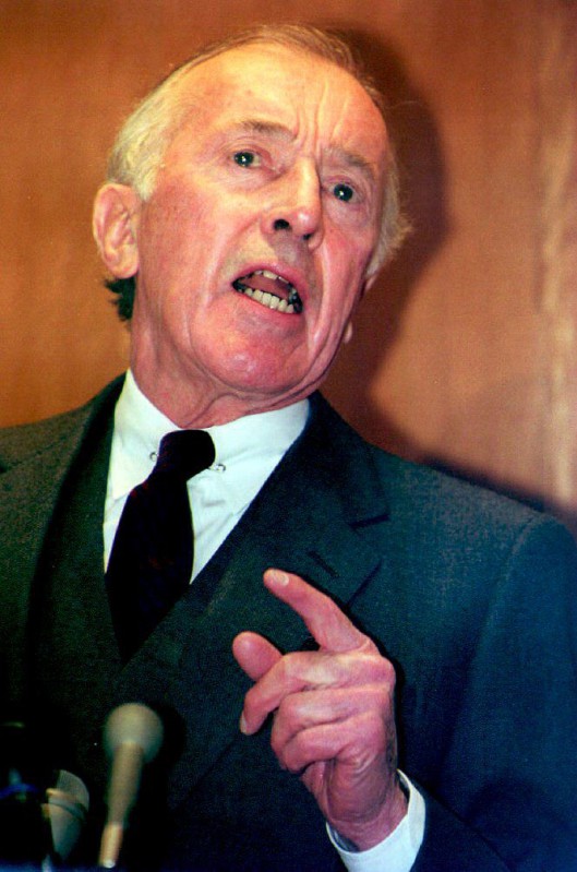 Lawrence Walsh, Iran-Contra scandal prosecutor, dies at 102