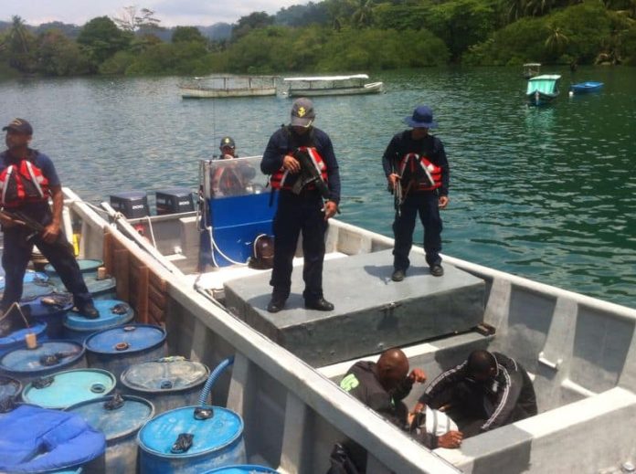 Costa Rican Coast Guard captures fast boat with 1.3 tons of cocaine ...