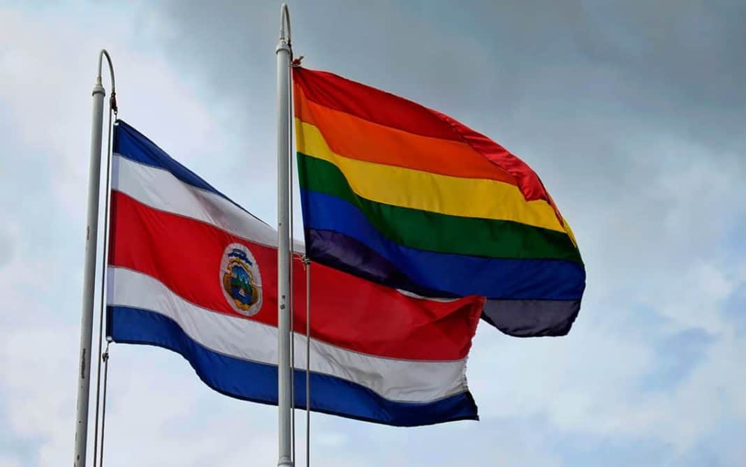 President of Costa Rica raises LGBT flag over Casa Presidencial