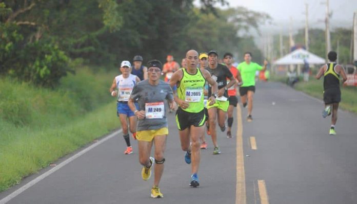 4,500 runners prepare for Tamarindo Beach Marathon : The Tico Times ...