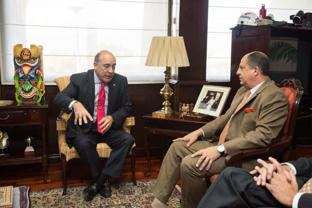 Coca-Cola CEO meets with Costa Rica president on expansion plans