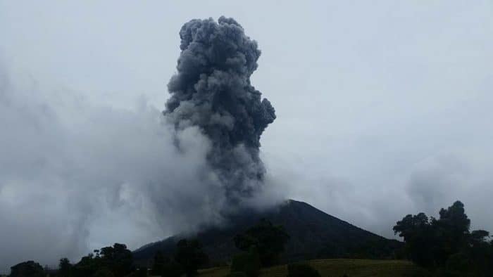 Costa Rica expands no-go zone around Turrialba Volcano