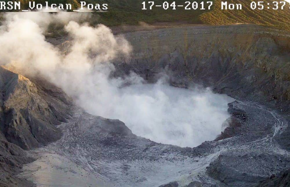 Poás Volcano Natl. Park closed indefinitely, Turrialba keeps spewing ash