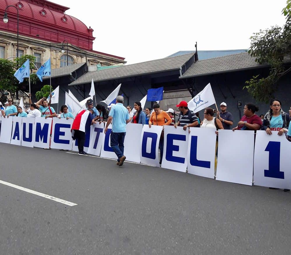 Caja moves forward with raise in social security rate, but in two ...