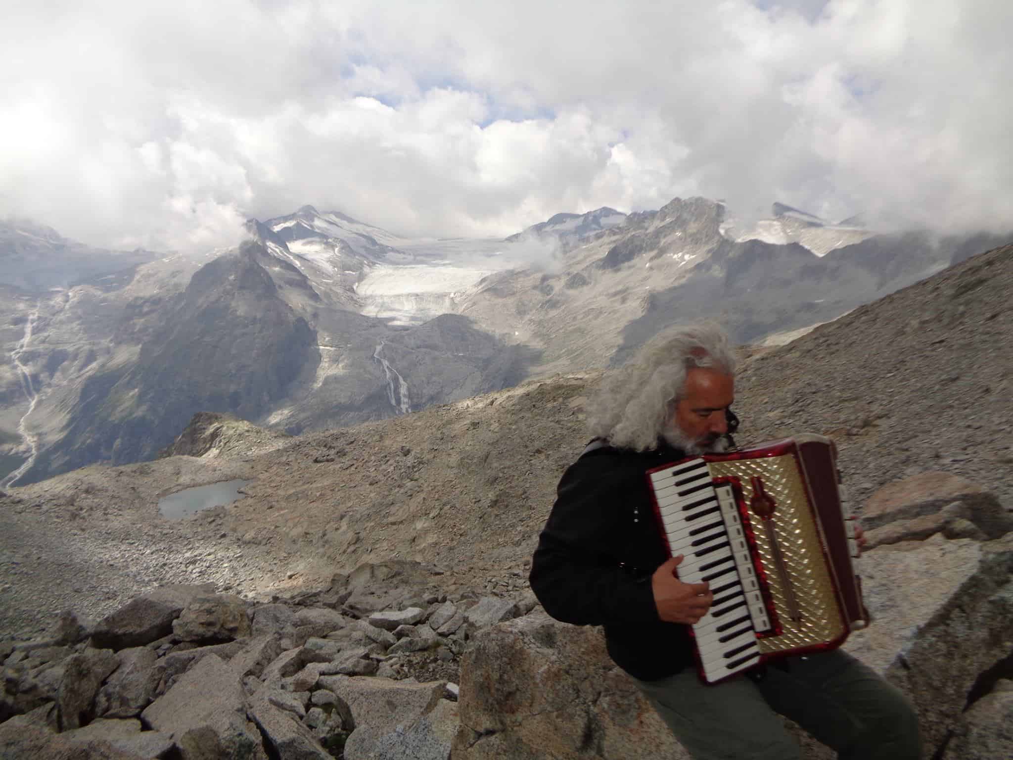5 questions for Costa Rican musician Manuel Obregón : The Tico Times ...