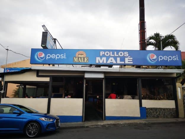 Costa Rica Restaurant: Pollos Male