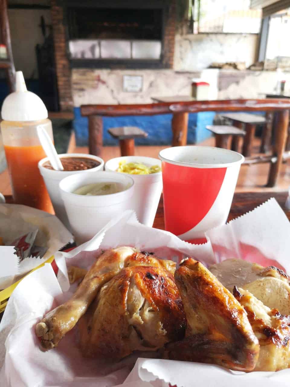 Costa Rica Restaurant: Pollos Male