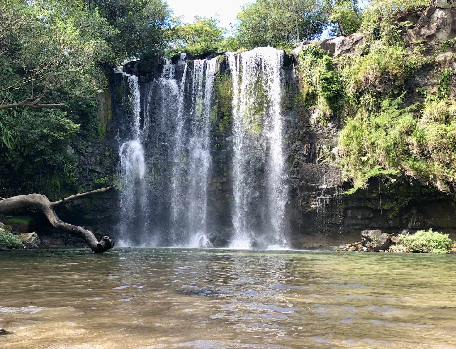 Costa Rica's Llanos de Cortés Waterfall : The Tico Times | Costa Rica ...