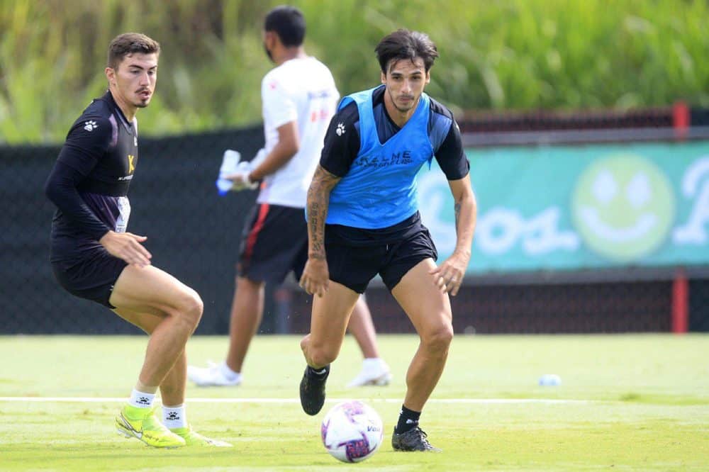 Bryan Ruiz scores in Alajuelense's triumph in Costa Rican soccer