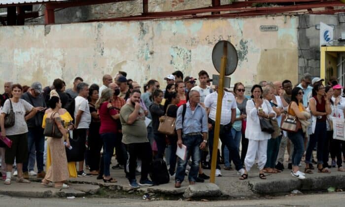 Cuba sees largest migration exodus since 1959 in two years : The Tico ...