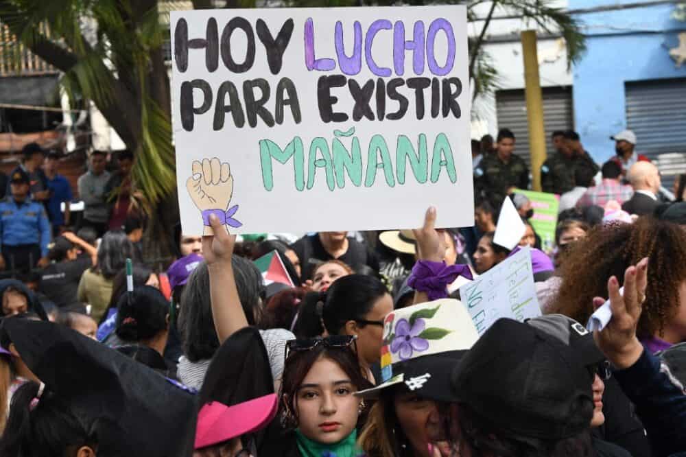 Honduran Women Protest Rising Tide of Femicides : The Tico Times ...