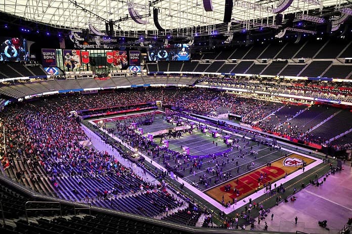 Chiefs and 49ers Set for Thrilling Super Bowl Clash in Vegas
