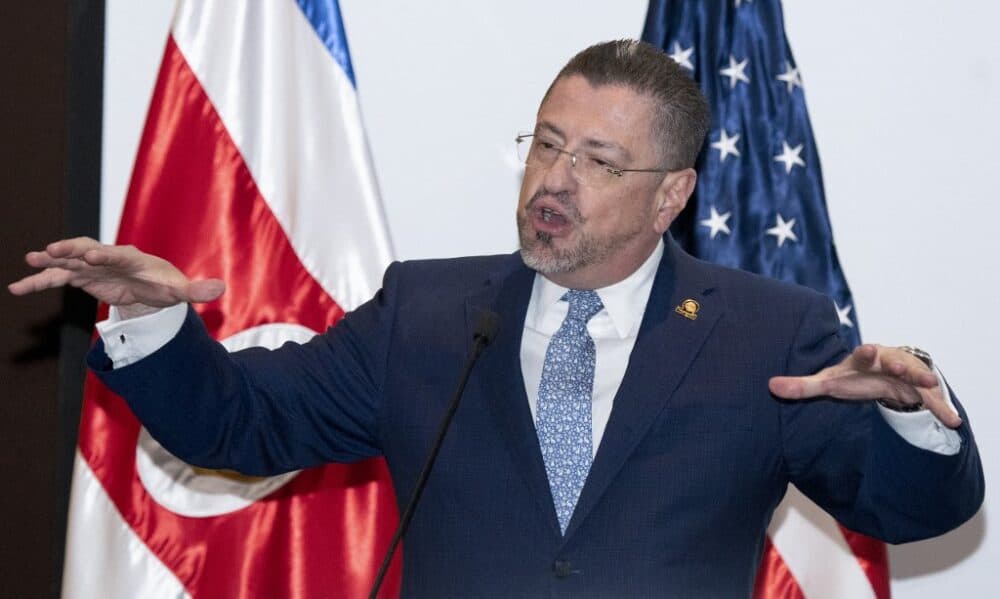 Costa Rica's President Clashes with TSE Over Campaign Rules