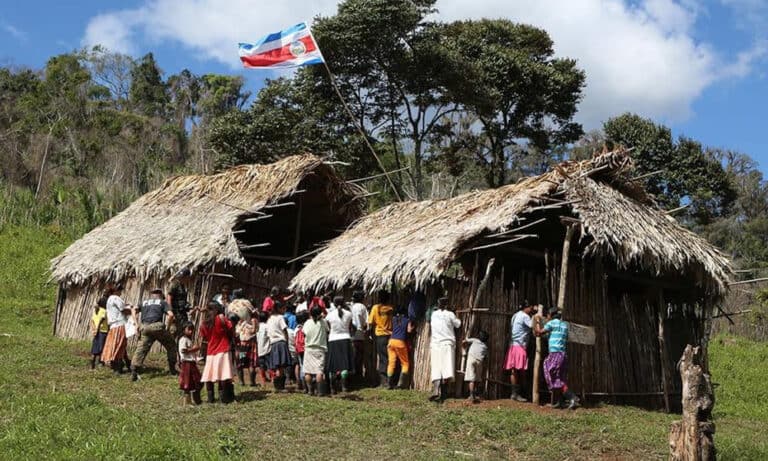Costa Rican Indigenous Community Mourns Death After Medical Neglect