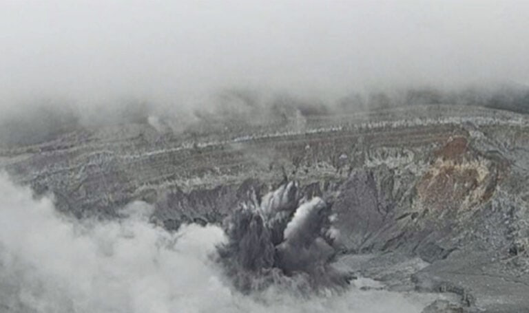 Costa Rican Volcanoes Awaken as Poás and Turrialba Show Increased Activity