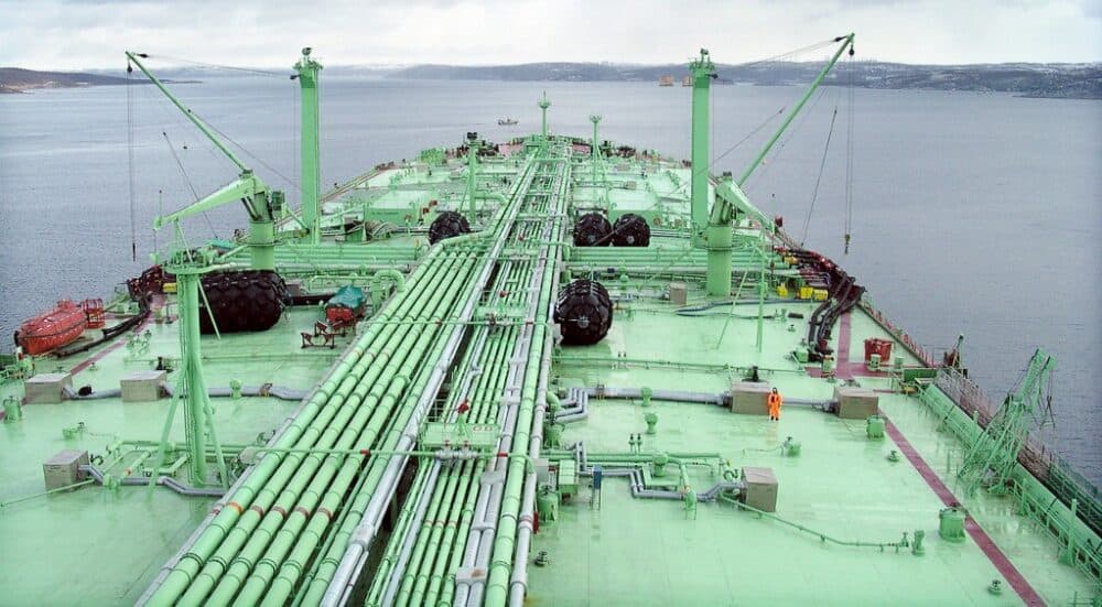 Shadow Tankers Continue Despite US Military Presence