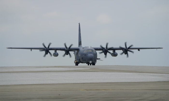 US Deploys Combat Aircraft to El Salvador in Push Against Cartels